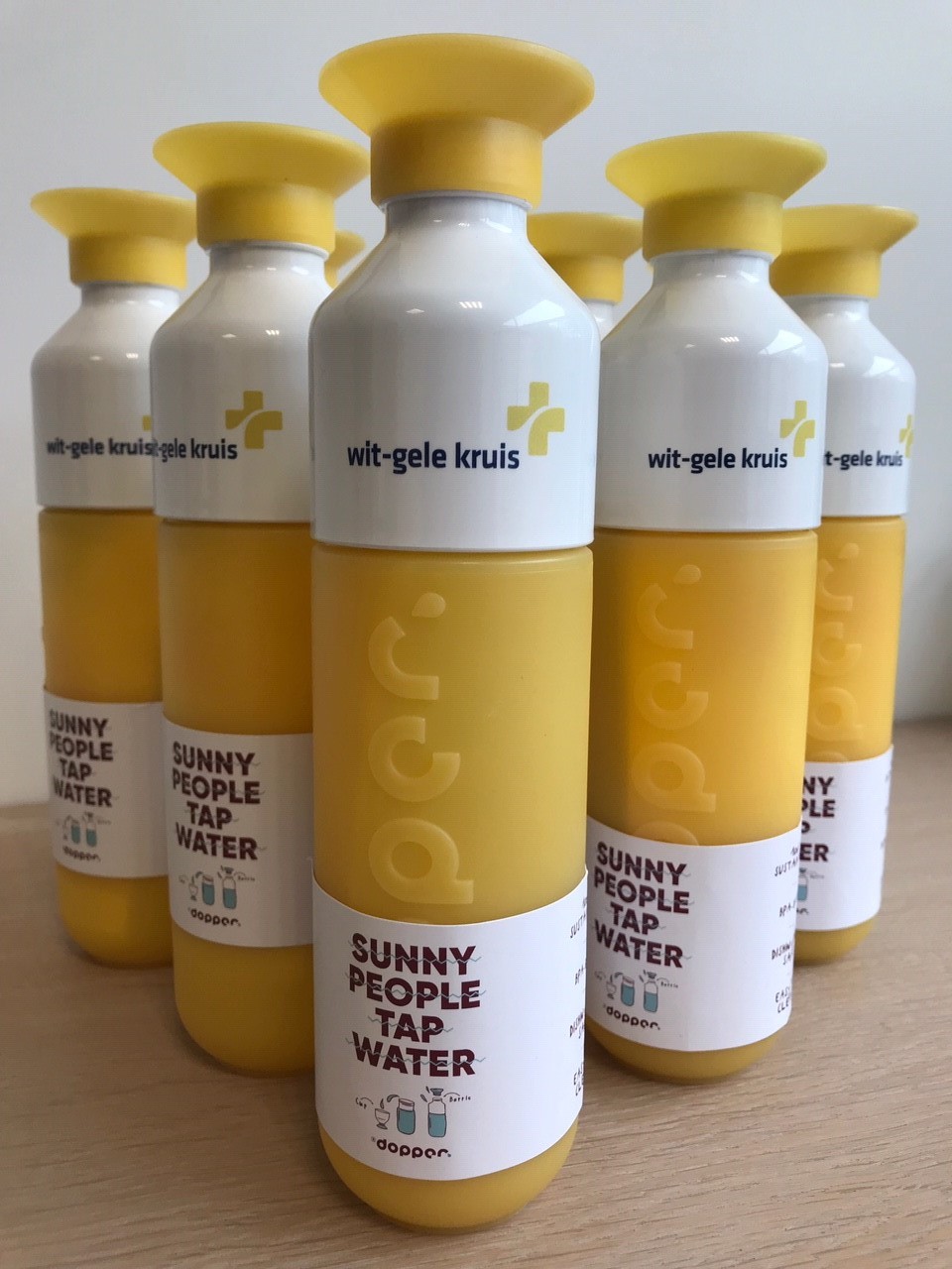30.000 plastic flesjes uit de omloop | Wit-Gele Kruis